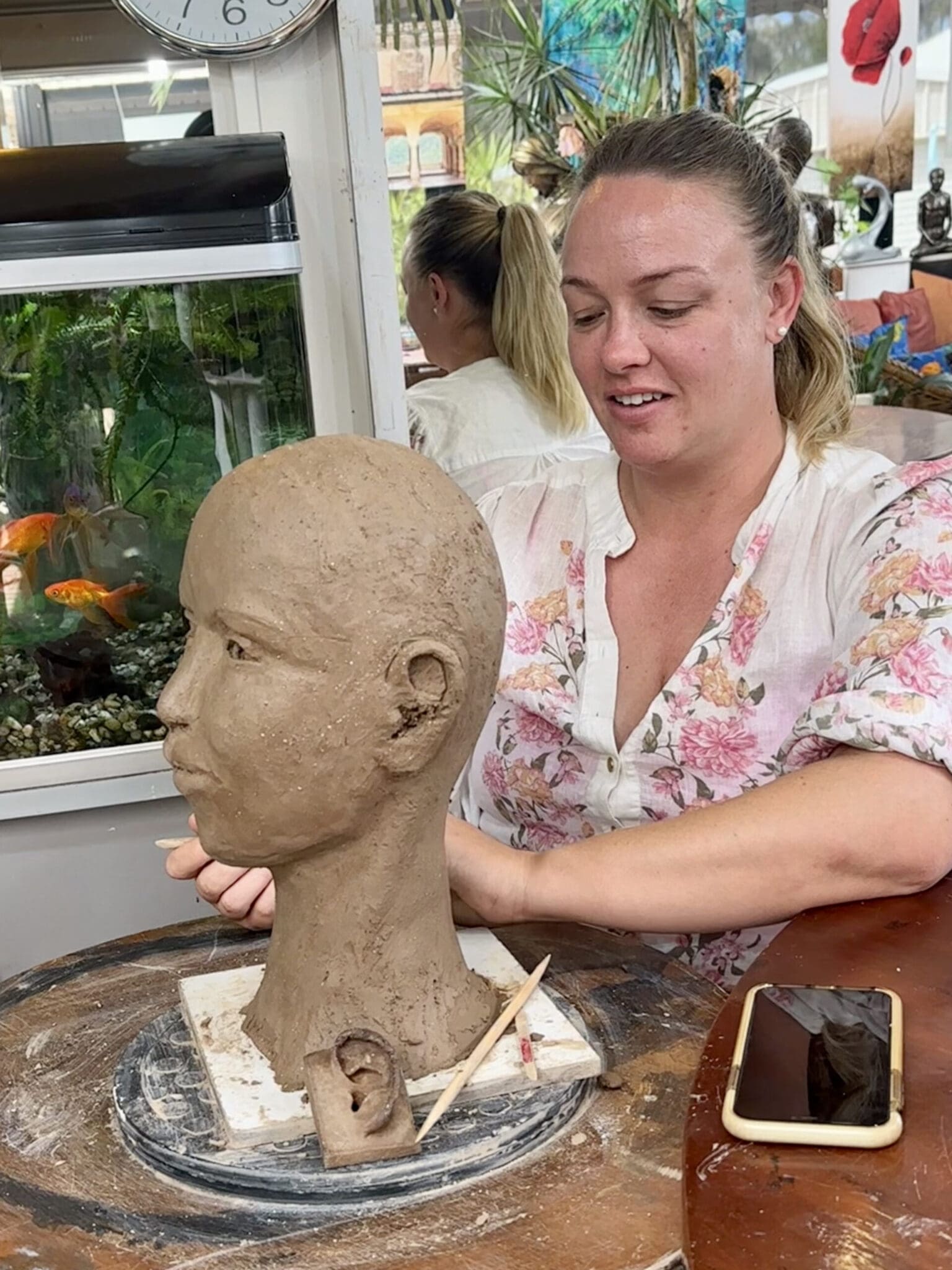 Beginner learning clay sculpturing - Georgettes Art